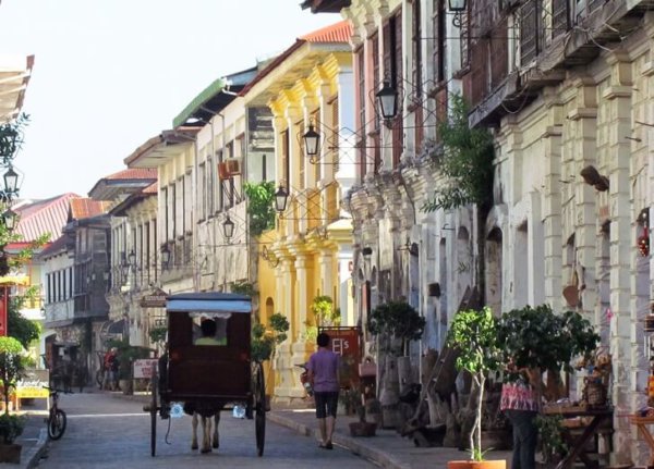 Mga Atraksyon ng Turista sa Pilipinas